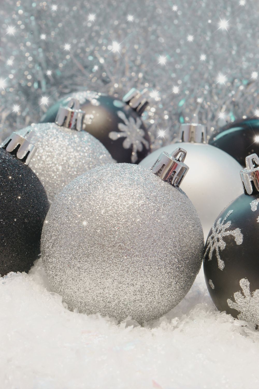 Black and White Christmas Decorations: Top Trends Revealed - Elevate Deco